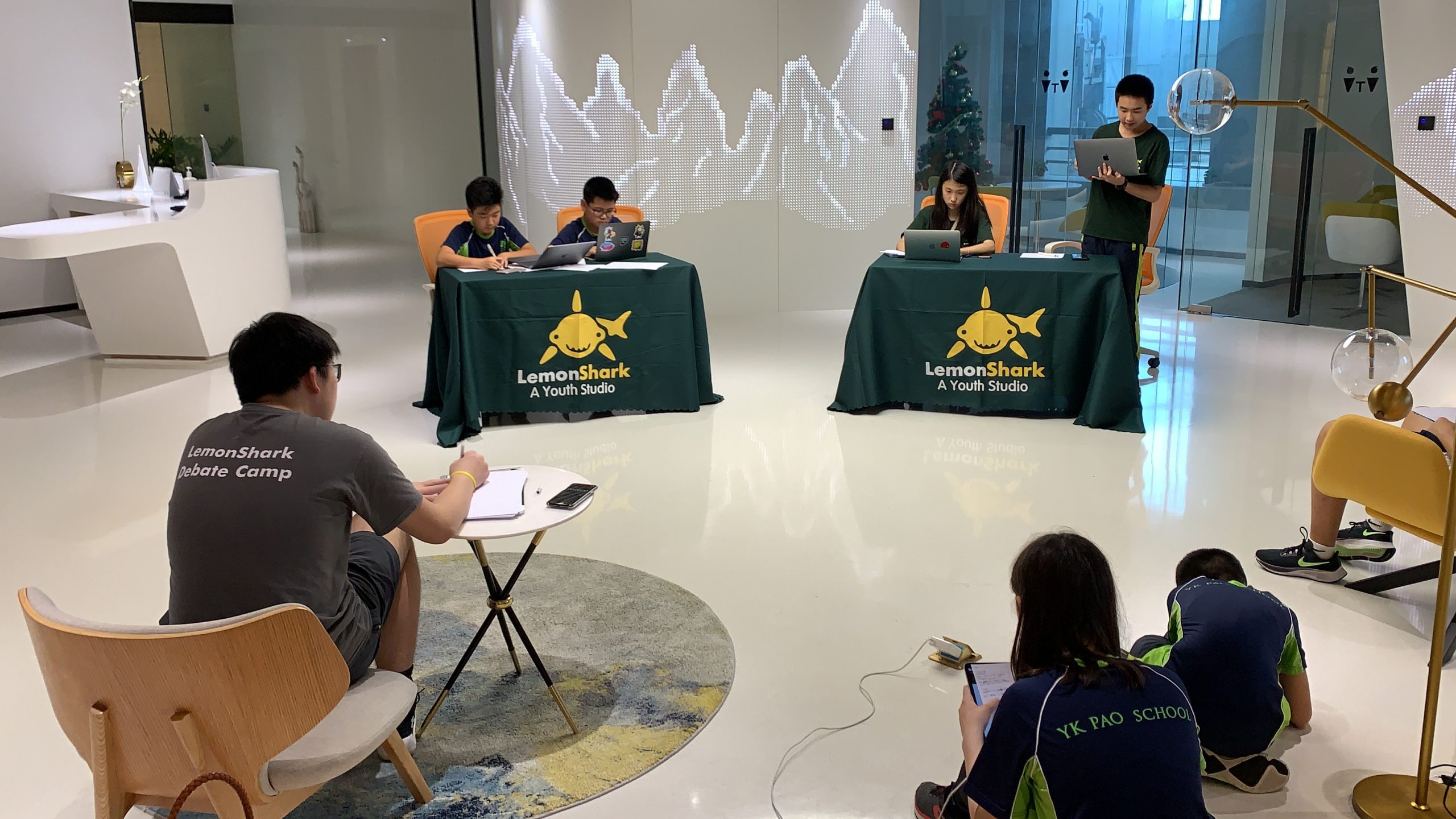 Debate Training Camps – LemonShark Studio